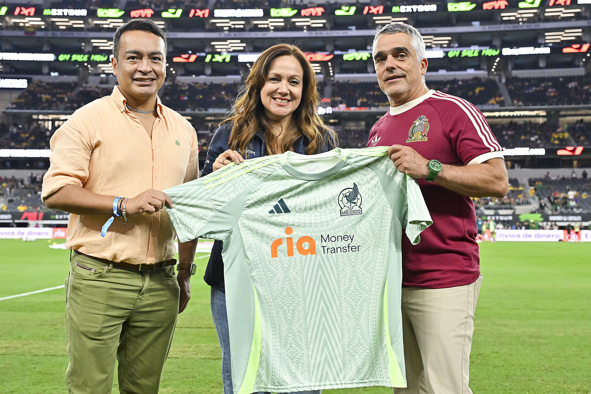 Ria Money Transfer Signs with Mexican Soccer Teams – SportsTravel